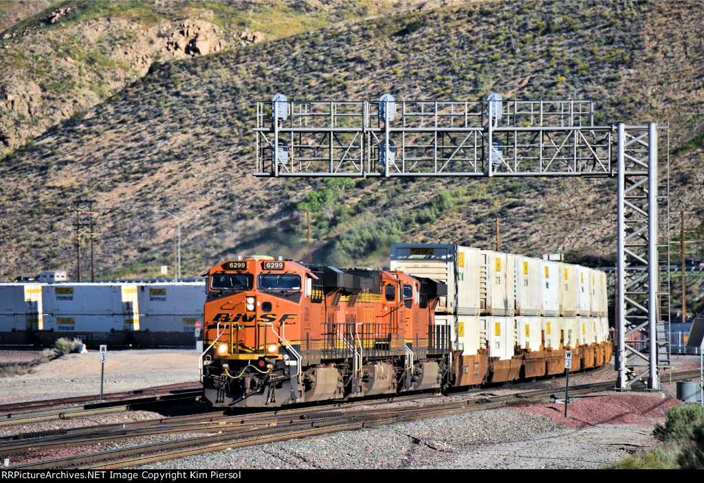 BNSF 6299 WB Cleghorn Road